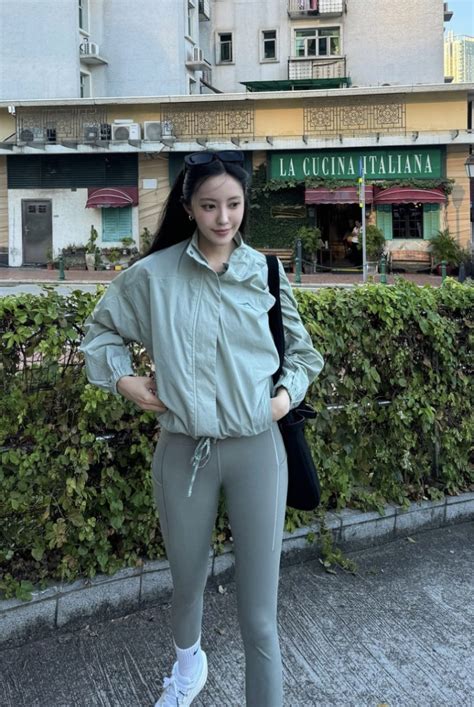 나이키 리펠 바람막이 효민 입은 여자 크롭 나일론점퍼 정보는 네이버 블로그