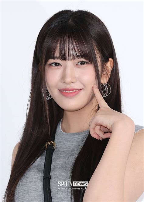 포토s 안유진 상큼한 외모