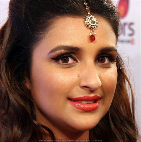 Celebrity Pics Parineeti Chopra Cute Face