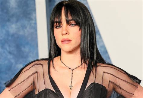 Billie Eilish Revela Que Se Masturba Em Frente Ao Espelho