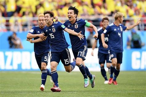 F1公式twitter、ホンダに絡めてサッカー日本代表の勝利を祝福 サッカー サッカーポスター 男子サッカー