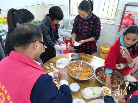冬至日！揭博高速志愿者与岸洋小学师生一起过饺子唐楚生冬日