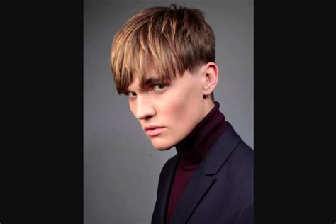 Foto 7 Inspirasi Model Rambut Pria Two Block Ala Korea Patut Dicoba