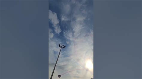 하늘을 스케치북 삼아 그림을 그리는 파일럿 Youtube