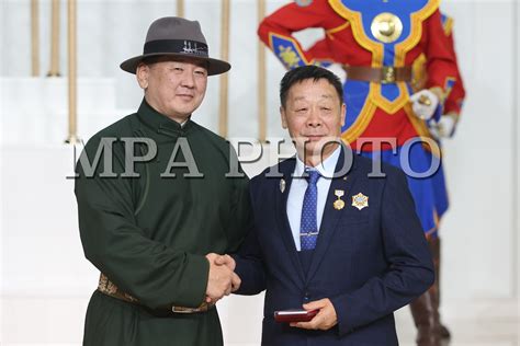 Үндэсний эрх чөлөө тусгаар тогтнолоо сэргээн мандуулсны 113 жилийн ойг тохиолдуулан Монгол