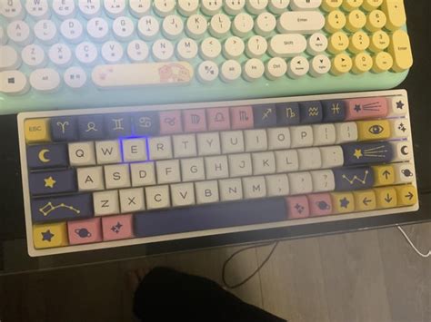My Akko 3068 Not Connecting Flashing Blue On E R Keyboard