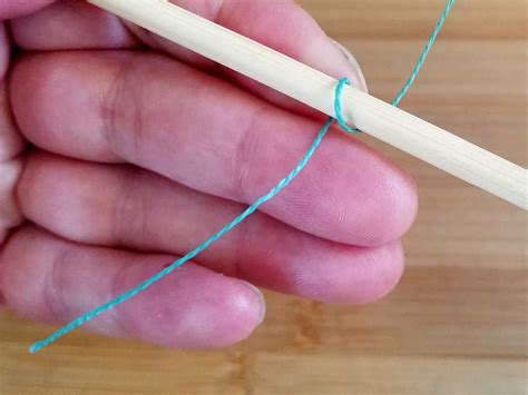 The Modified Soumak Weave On Two Core Wires Wire Weaving Tutorial Wire Wrapped Jewelry Diy