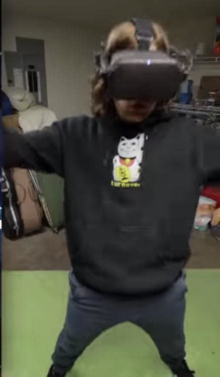 Yub T Pose R Yub