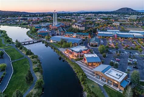 Great Restaurants In Outdoor Mall By The River Review Of Old Mill District Bend Or Tripadvisor