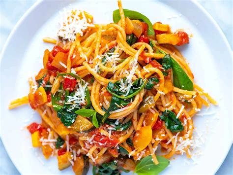 Esparguete Com Legumes Salteados Ruralea