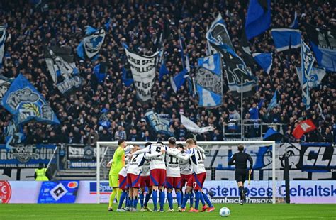 Was Singen Die Eigentlich Die Beliebtesten Hsv Fangesänge Im Überblick