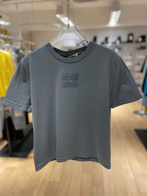 Miu Miu 티셔츠 24ss 미우미우 로고 티셔츠 원래 명품은 필웨이 Feelway