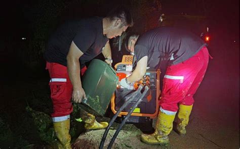 涿州小伙：完成房山抽排积水抢险后，第一时间回家乡救援地下室进行中建二局