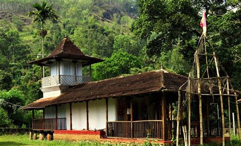 Halpe Pattini Devalaya At Ella