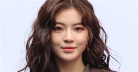 이선빈 도도한 미소~ 2017 F W 헤라서울패션위크