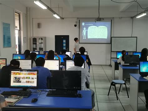 【主题班会】“社会科学，在我身边” 信息与智能机电学院 厦门华厦学院