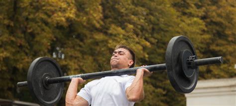 拳手在拳场上身着手套和插画图片下载 正版图片402277325 摄图网