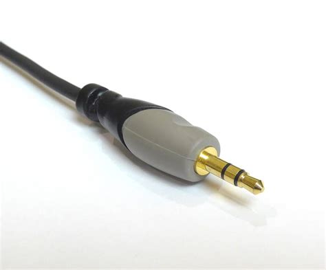 Ground Loop Isolator 3 5 Mm Jack And Plug To Single Xlr Plug