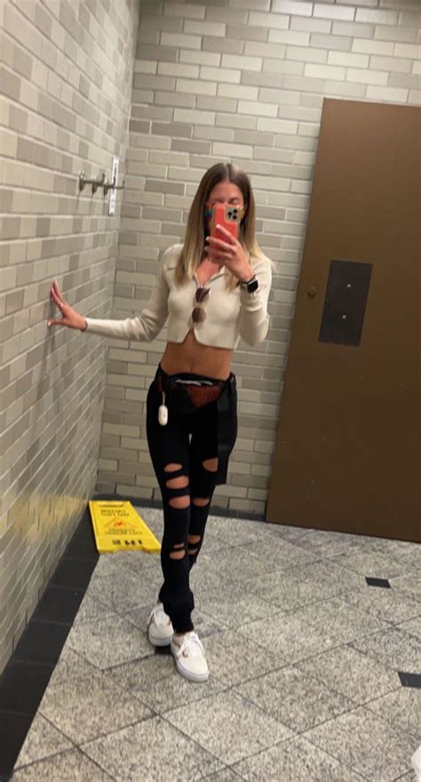 Always Braless Always Cute R Braless