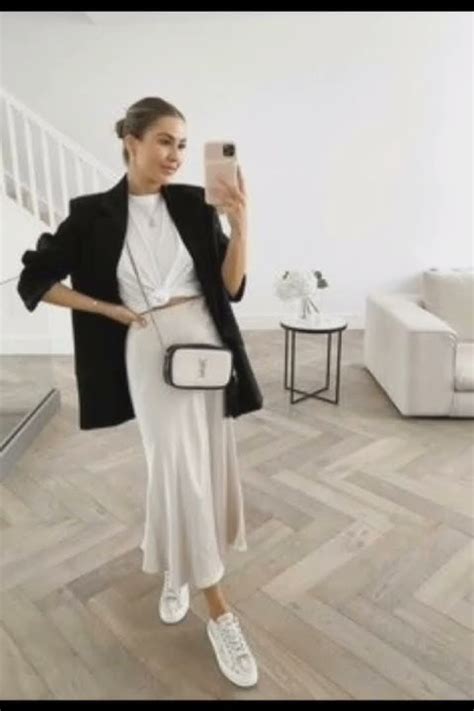 이렇게 나이들고싶다 옷잘입는 중년언니 우아 세련 부티 여배우 패션중년패션꾸안꾸연예인여배우중년스타일 Youtube