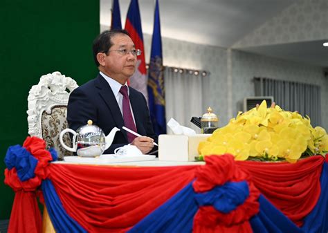 រដ្ឋមន្រ្តីសុខាភិបាល ជំរុញឱ្យគ្រូពេទ្យបង្កើនការយកចិត្តទុកដាក់លើពលរដ្ឋប្រើបណ្ណសមធម៌ និងប ស ស