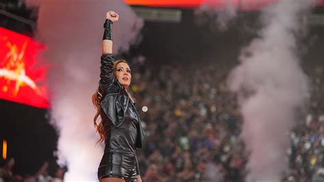 Becky Lynch Makes Ear Popping Return At Wrestlemania 41 Fox Global