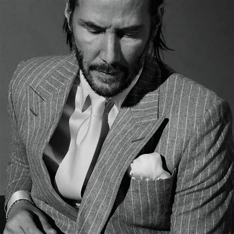 A Pregnant Woman Collapsed To The Ground And Those Around Just Stood