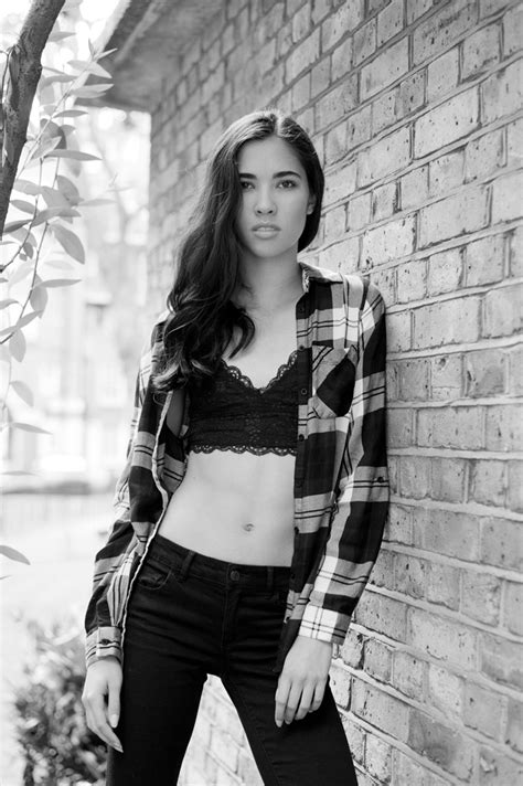 Tara T Quest Artists Models