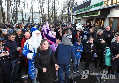 Святковий потяг розпочав зимовий сезон на Київській дитячій залізниці Вечірній Київ