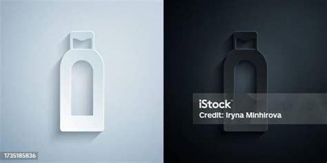 종이 컷 회색과 검은색 배경에 격리된 샴푸 아이콘 한 병 종이 아트 스타일 벡터 3차원 형태에 대한 스톡 벡터 아트 및 기타 이미지 3차원 형태 건강한 생활방식 공란