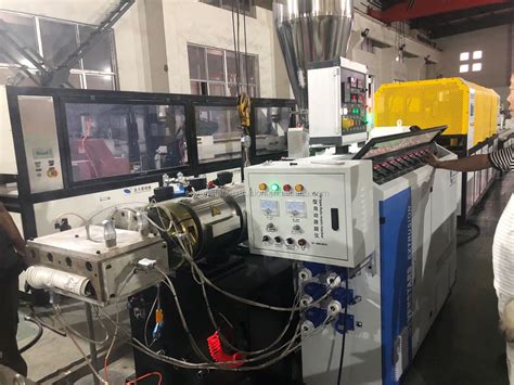 플라스틱 Pvc 천장 벽 프로파일 압출기 기계 라인 의 고품질 플라스틱 Pvc 천장 벽 프로파일 압출기 기계 라인