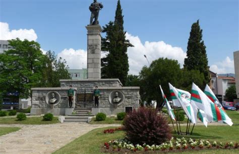 Информация туризъм маршрути и снимки от град Сливен