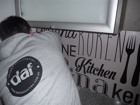 Plotter City •diseños Adaptable A Cualquier Medida De Pared • Material Papel De Empapelar