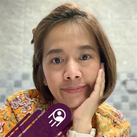 Warunee ตื่นเต้นจังเลยที่จะได้เริ่มเส้นทางใหม่ของการเป็นครีเอเตอร์ในโหมดมืออาชีพนี้ ดูโปรไฟล์