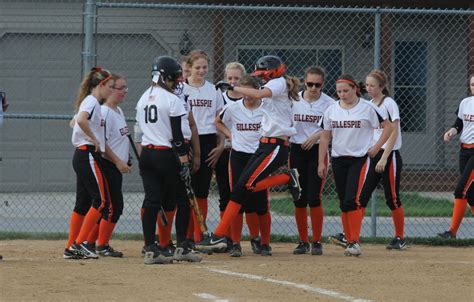 Gillespie Softball Returns To Winning Way