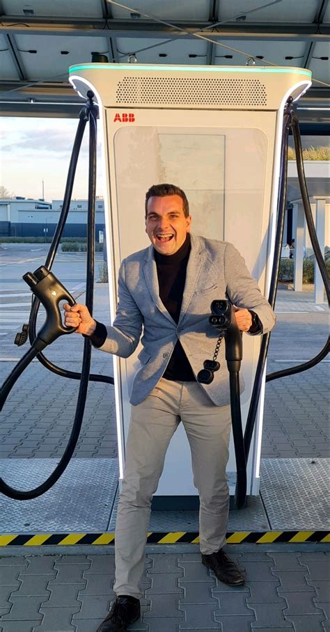 Rogier Lindeman On Linkedin This Is Power 🔌 Training Trainers From All Over The World On The New