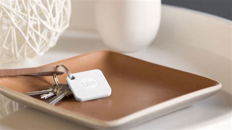 The Best Bluetooth Key Finders To Ensure Your Keys Never Go Missing Again Review Geek