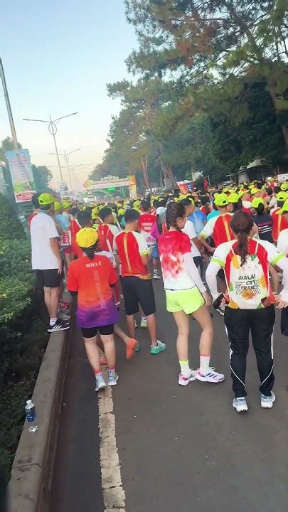 Không Khí Thật Náo Nhiệt Gialaicitytrail Youtube