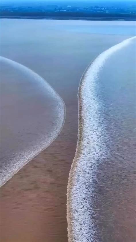 Waves Collide Each Other Roddlysatisfying