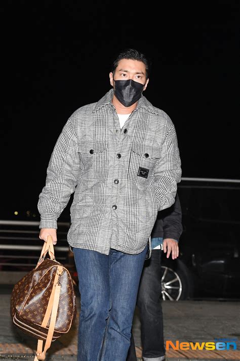 슈퍼주니어 최시원 ‘보온에 멋짐까지 생각한 누빔 재킷 포토엔hd 뉴스인코리아