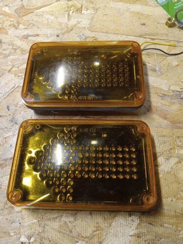 2 Whelen Smartled 600 Amber Arrow 60a00tar 12v Dc 01 06837193a0 B