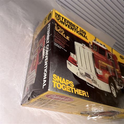 Vintage Htf Rare 1981 Testors Peterbilt 359 Conventional 120 Scale