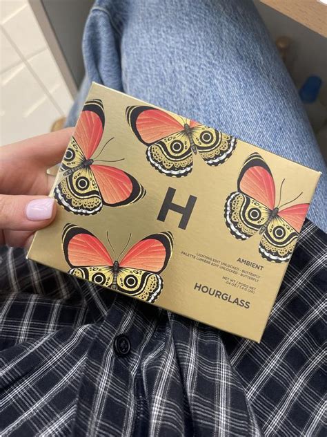 Найкрутіша палетка Hourglass — цена 4600 грн в каталоге Наборы декоративной косметики Купить