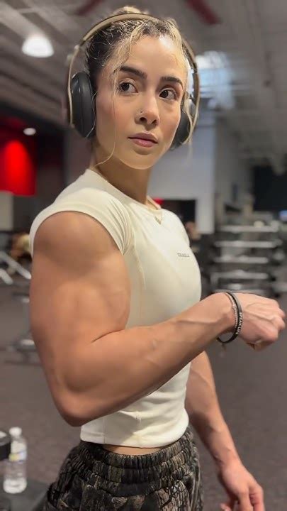 Gym Girl Bulging Biceps Ruby Rivera Youtube
