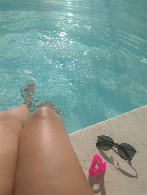 Ideia De Foto Na Piscina Foto Na Piscina Fotos De Casais Praia Fotos