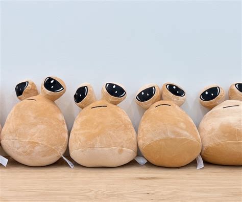 어딘가 슬퍼보이는 포우인형 Pou 슬픈 눈 달팽이 에이블리