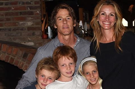 Julia Roberts Daughter Hazel 16 Makes Red Carpet Debut