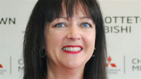 Tammy Roach Hot 1055 Fm Peis 1 Hit Music Station