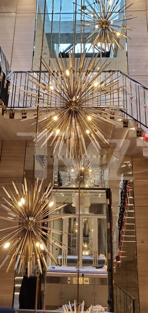 Inside Drakes Toronto Mansion Peep His Ovo Court And Singing Toilet