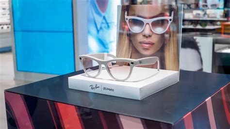 The Real Difference Between Metas Display Glasses And Gen 2 Computeruser